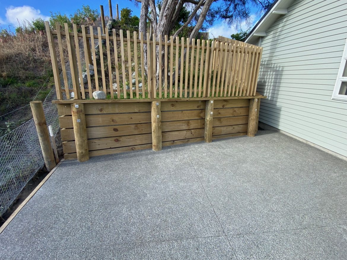 New Architectural Garage & Retaining Wall - Radical Building Ltd